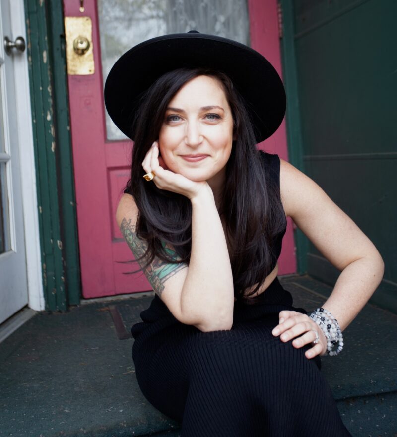 4 Ways to Relieve Holiday Stress, According to an Expert